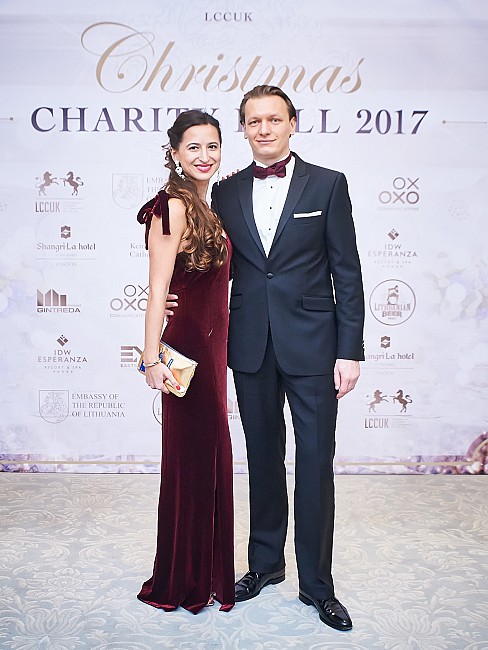 Londone labdaros pokylio metu paaukota 40 000 eurų Lietuvos vaikams (nuotraukų albumas)